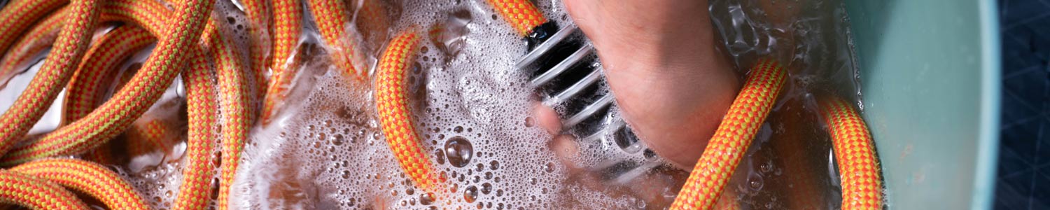 How To Guides How To Clean A Climbing Rope